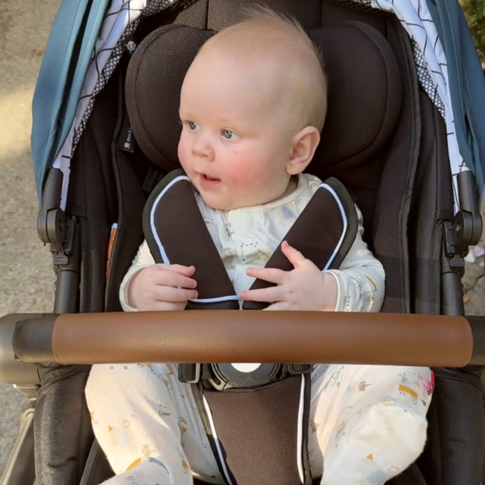 How to stroll safely with an infant